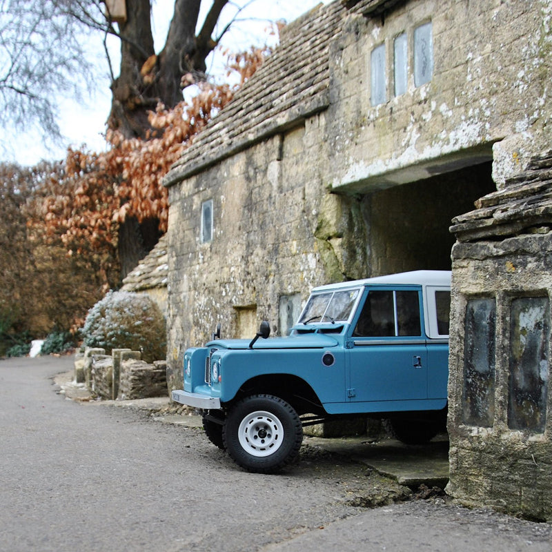 Carisma Bulldog 88168 SCA-1E 2.1 Deluxe Builders Kit.